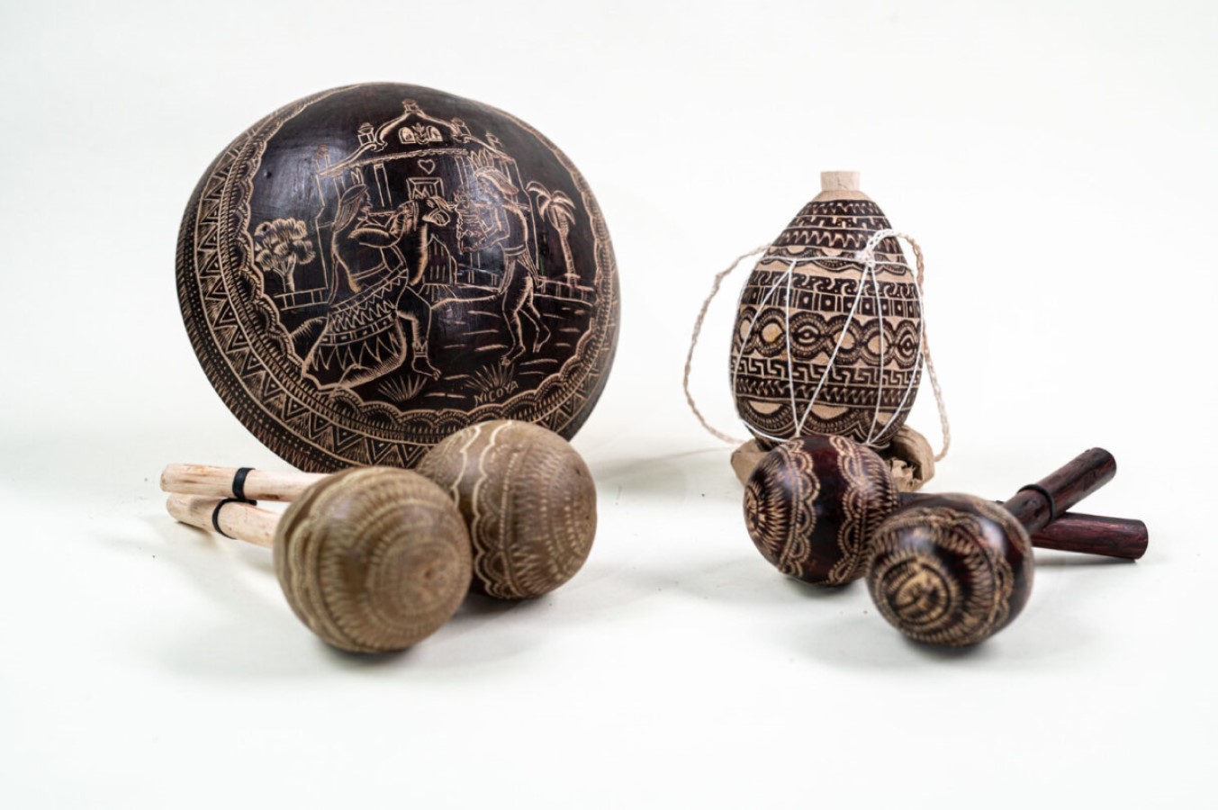 Patrimonio Cultural premia a 28 artesanos de la jícara y el calabazo ...
